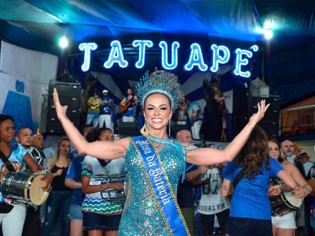 Renata Spallicci é a nova Musa de Bateria da Acadêmicos do Tatuapé ...