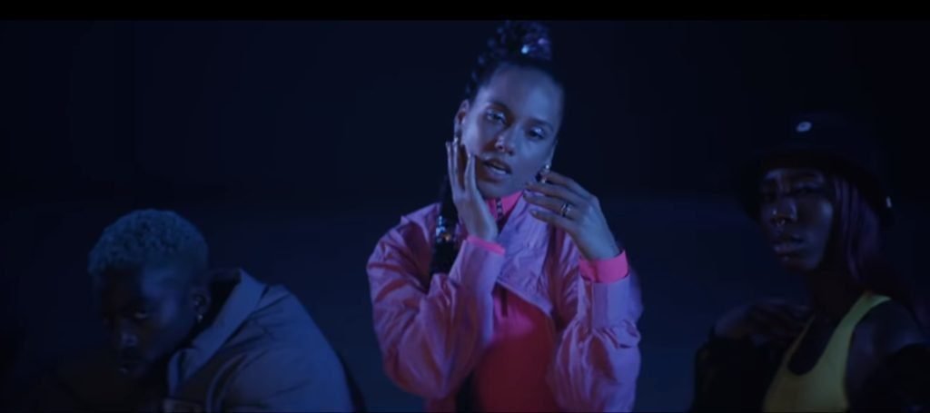 Alicia Keys brilha no novo vídeo de Alicia Keys brilha no novo vídeo de